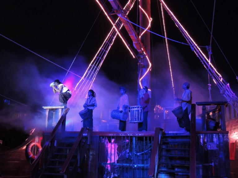 Booze Cruise in Cancun | Jolly Roger Pirate Ship Cancun | Blog